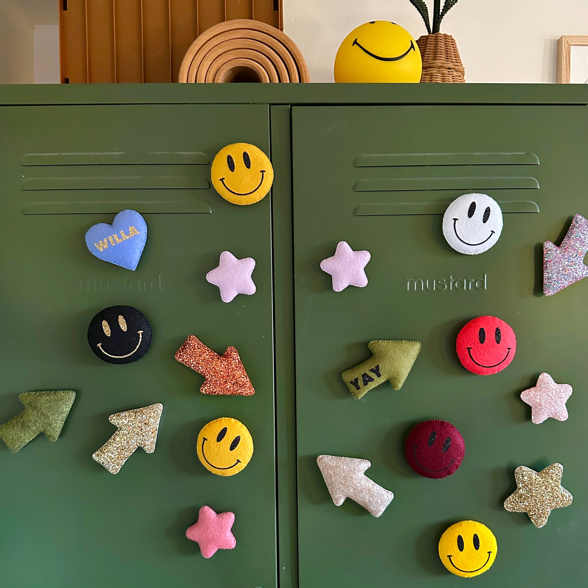 Magnetic Decorations #1 in your choice of colours – Velveteen Babies