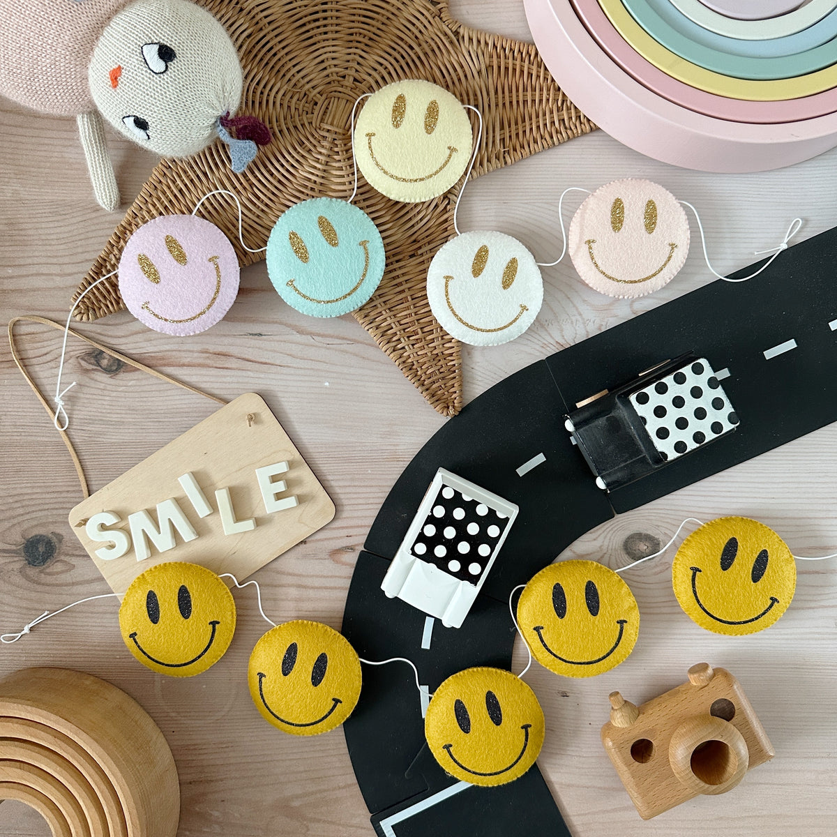 Smiley Face Garland - In your choice of colours – Velveteen Babies